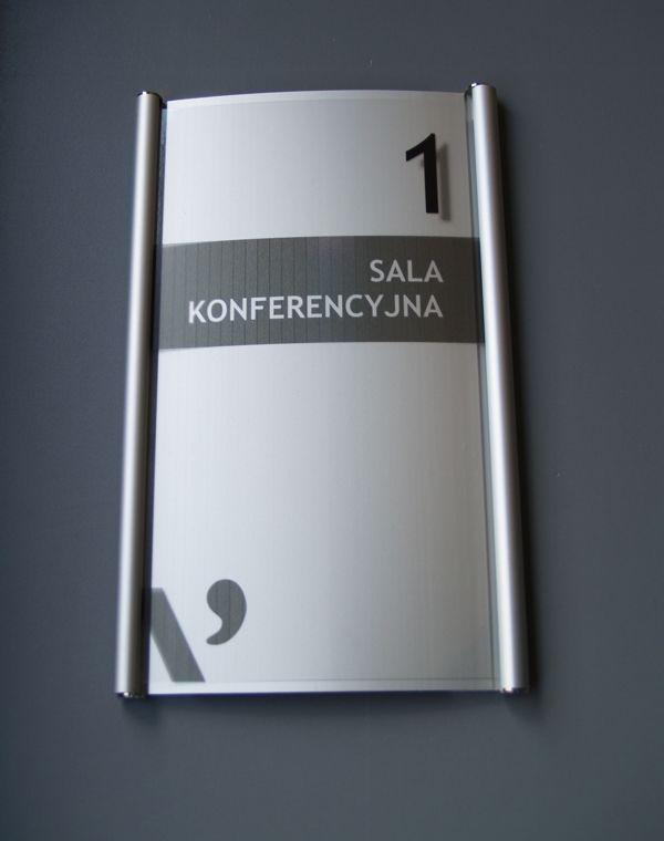 Informacyjne tabliczki na drzwi do biura na zamówienie - FORMAT Informacyjne tabliczki na drzwi do biura na zamówienie - FORMAT